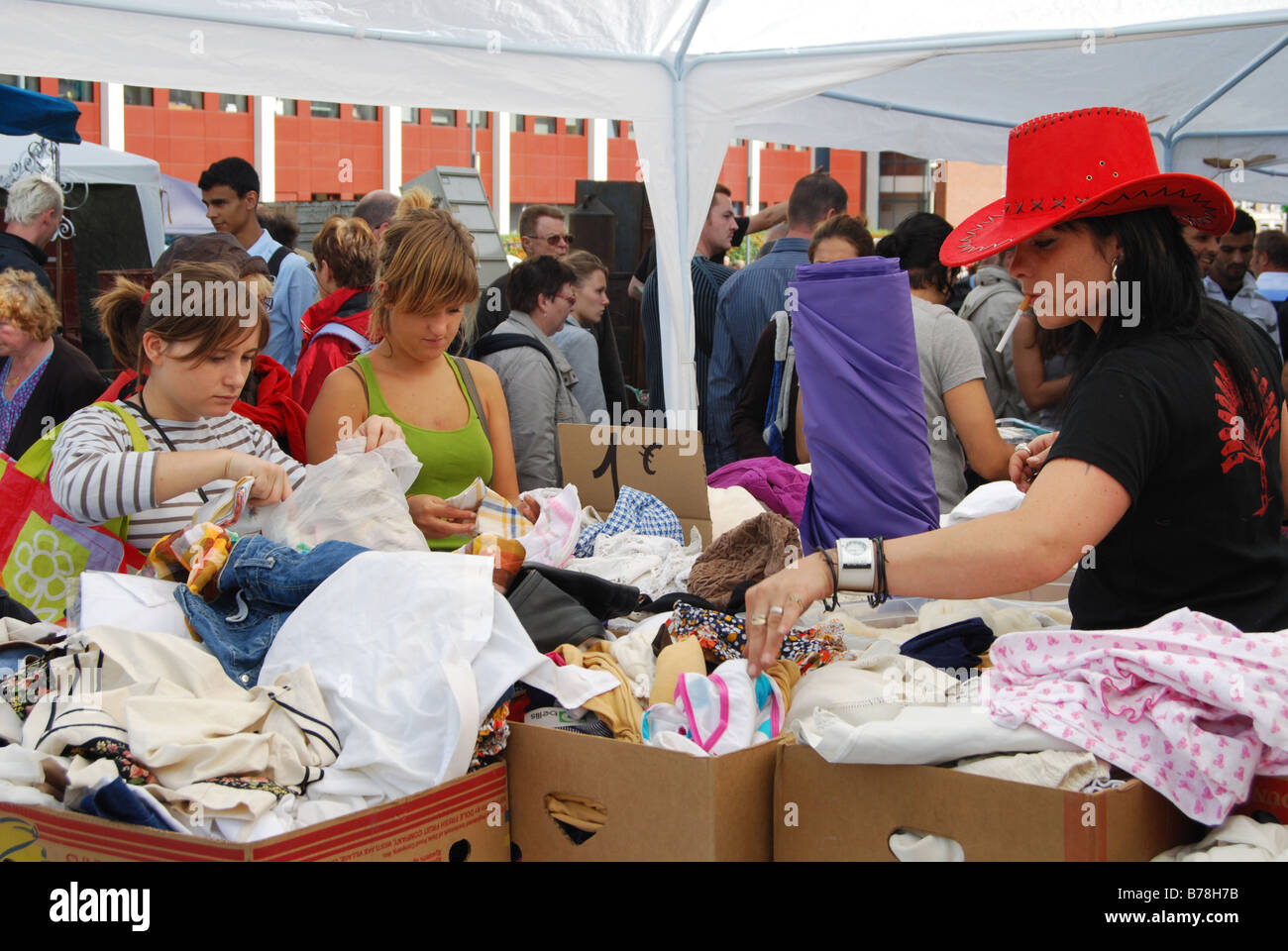 market stall selling fabrics at Lille Braderie France Stock Photo - Alamy