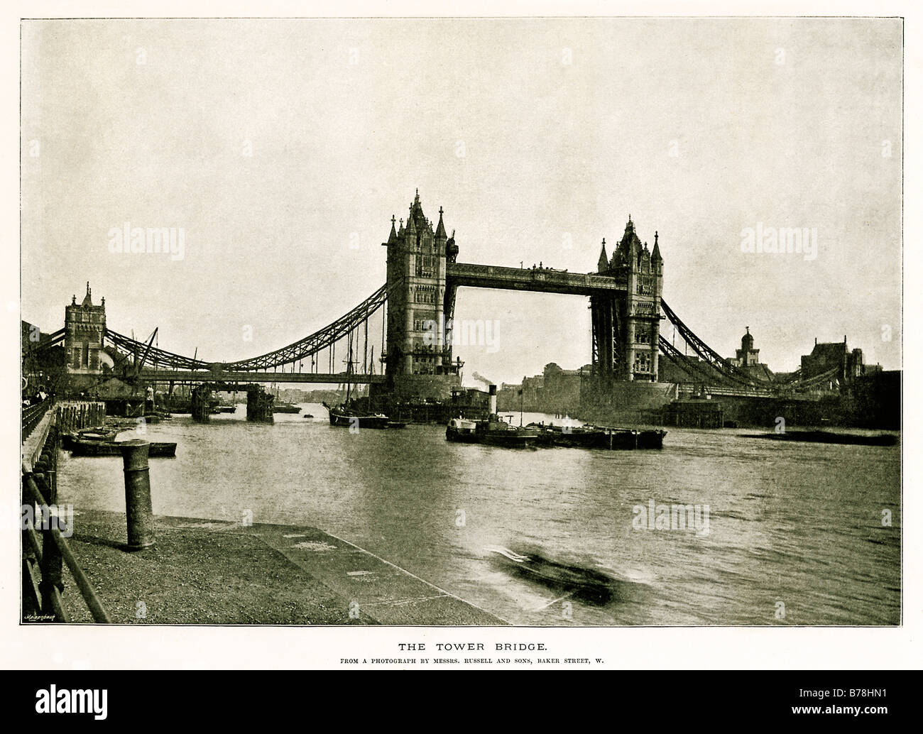 Old pictures of tower of london hi-res stock photography and images - Alamy