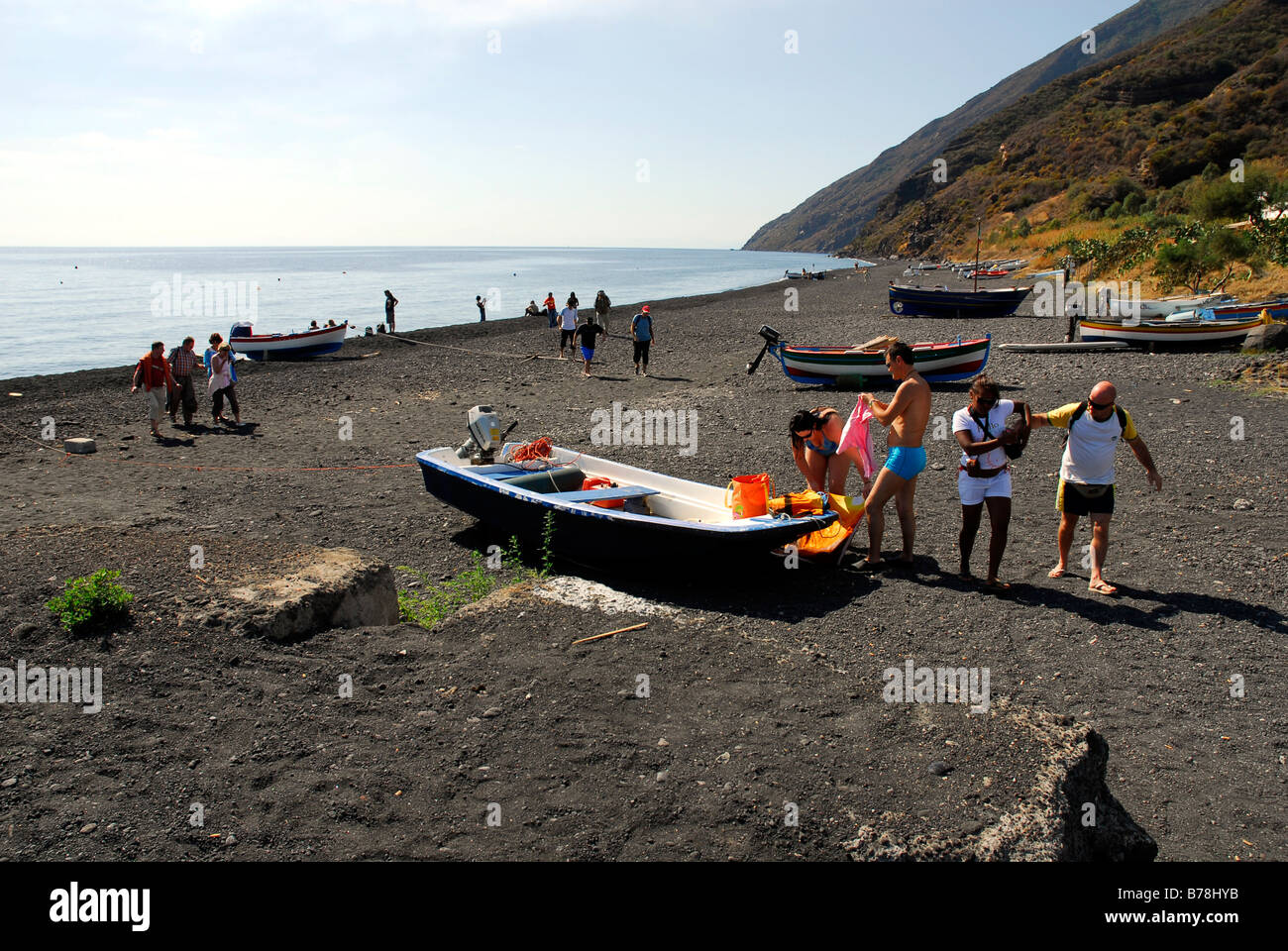 Stromboli shoreline italy hi-res stock photography and images - Alamy