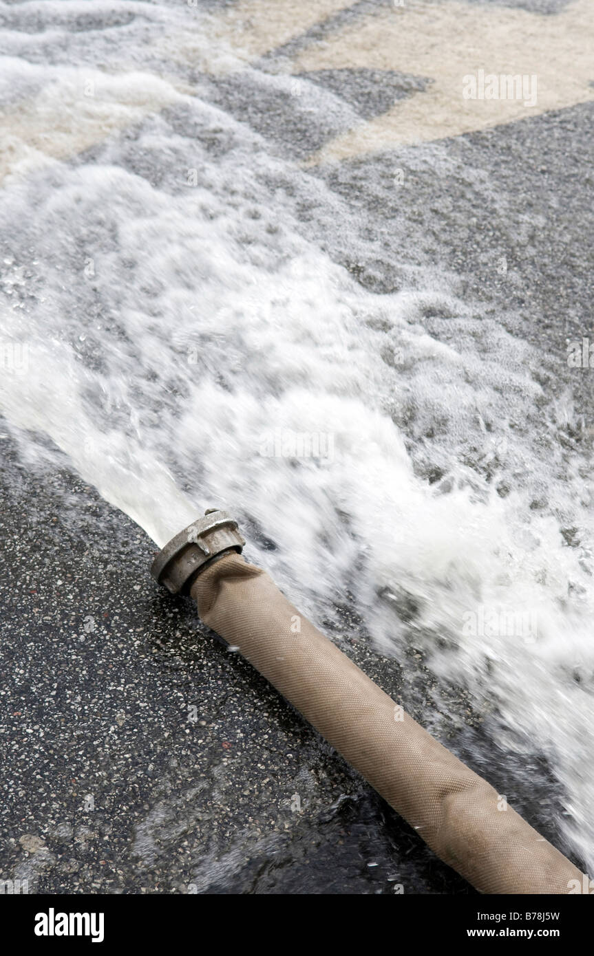 Pipe rupture hi-res stock photography and images - Alamy