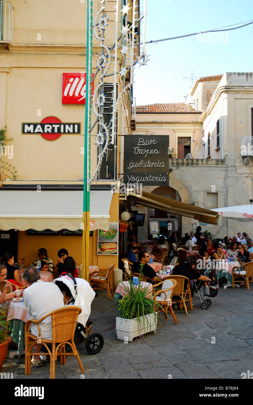 Tropea cafe hi-res stock photography and images - Alamy