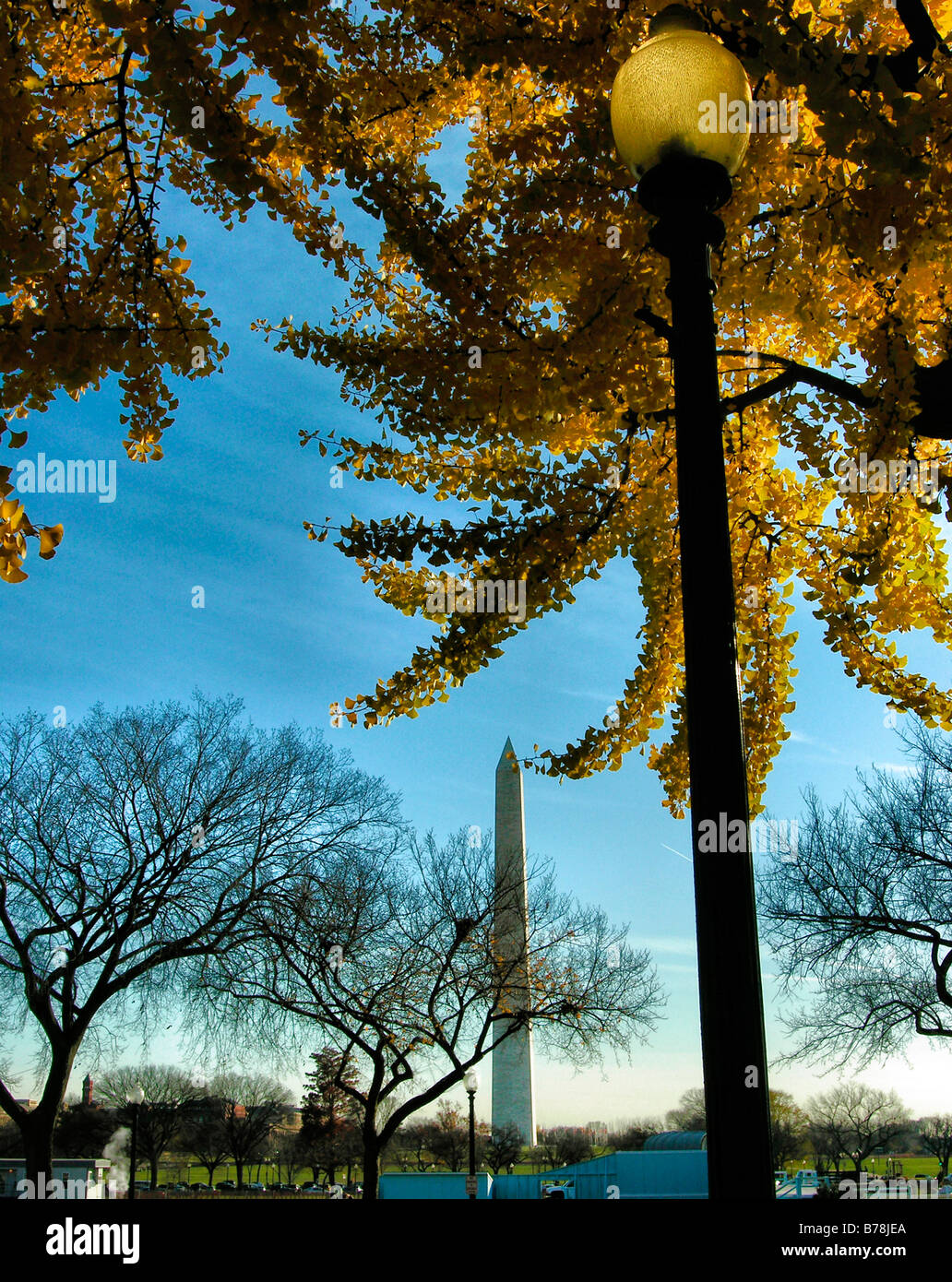Washington monument and street lights hi-res stock photography and ...
