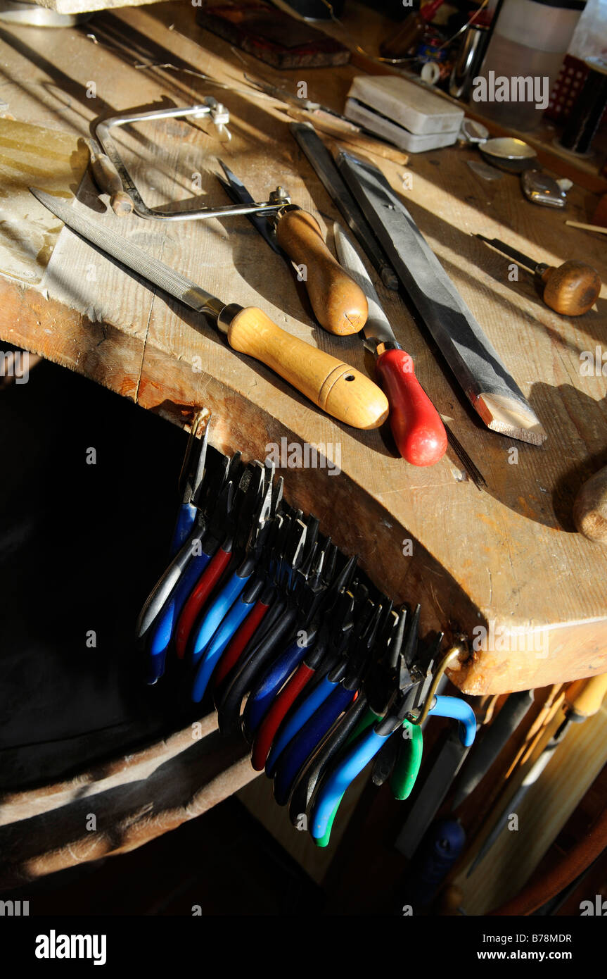 Silversmith workshop hi-res stock photography and images - Alamy