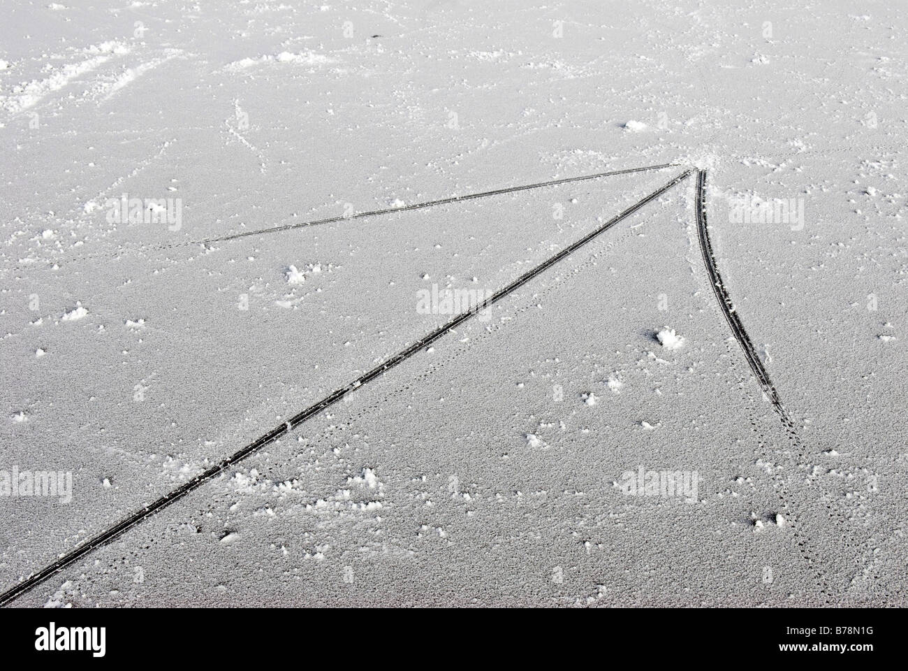 Arrow drawings hi-res stock photography and images - Alamy