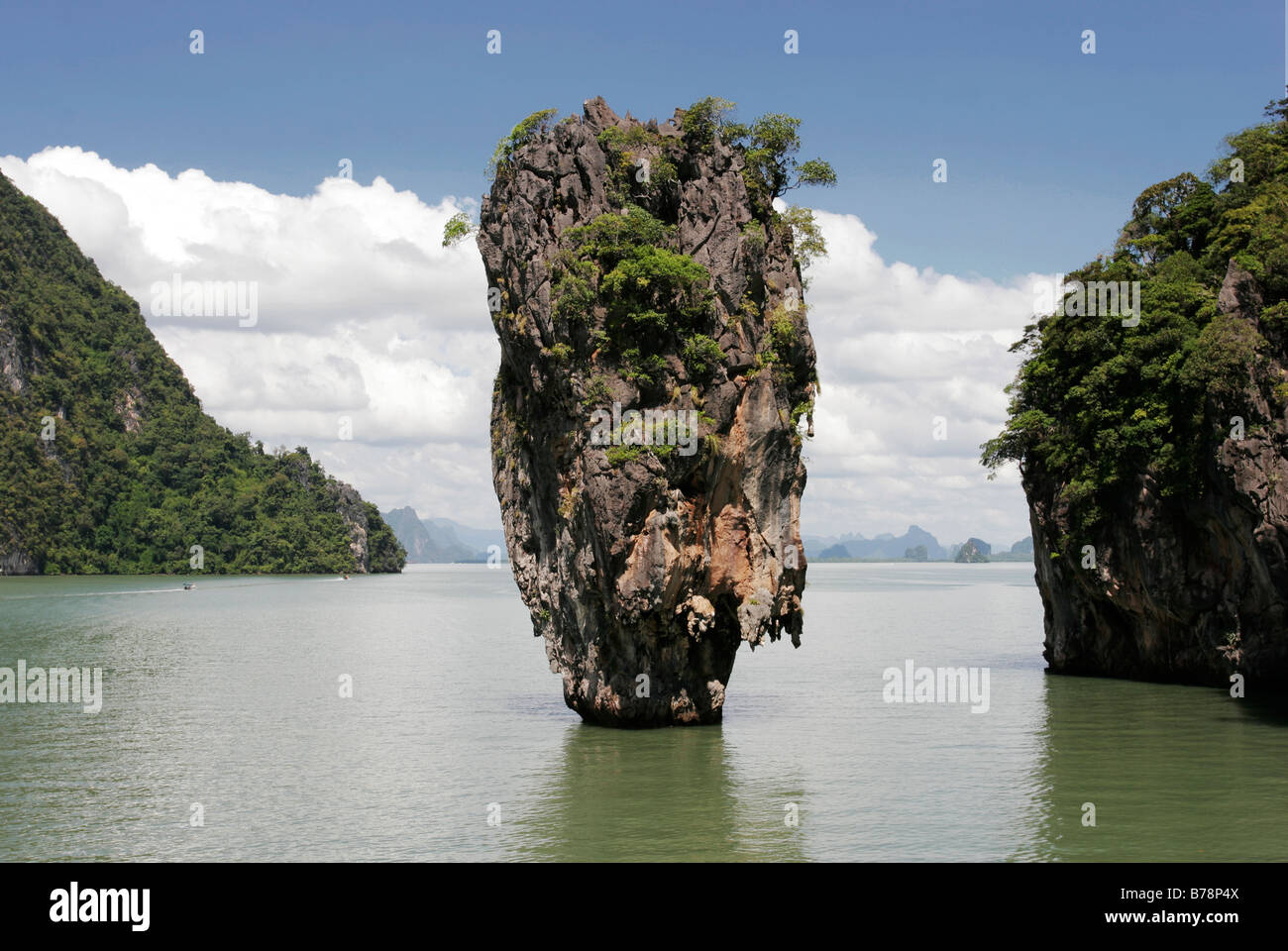 James Bond island in Phang Nga Bay Thailand Stock Photo - Alamy