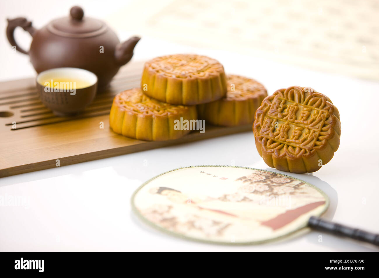 Traditional moon cakes tea hi-res stock photography and images - Alamy