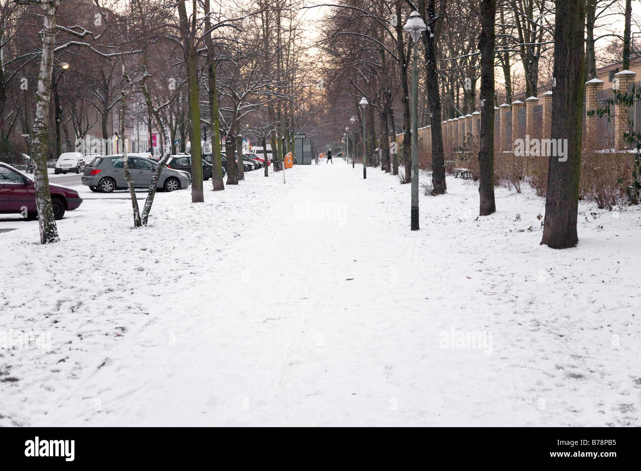 Canopy street hi-res stock photography and images - Alamy