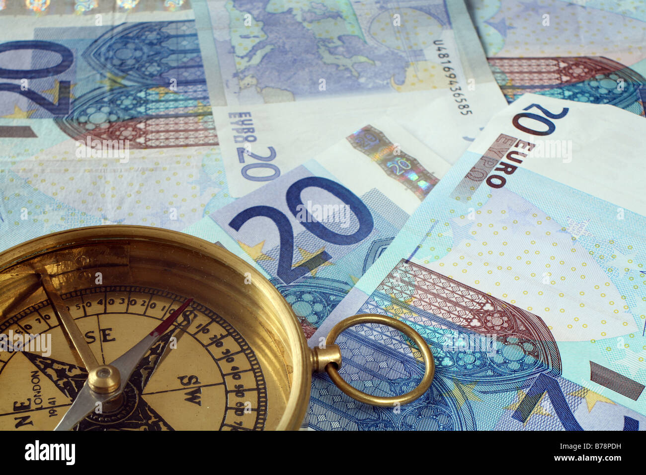 Stack of 20 euro notes hi-res stock photography and images - Alamy