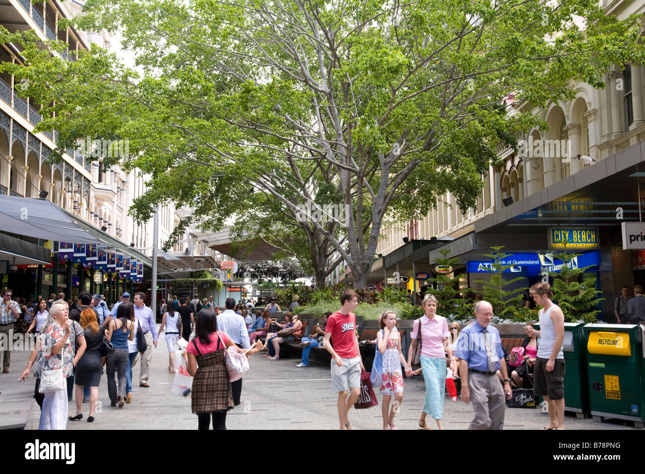 Shoppers in Queen street, Brisbane city centre,Queensland,Australia ...
