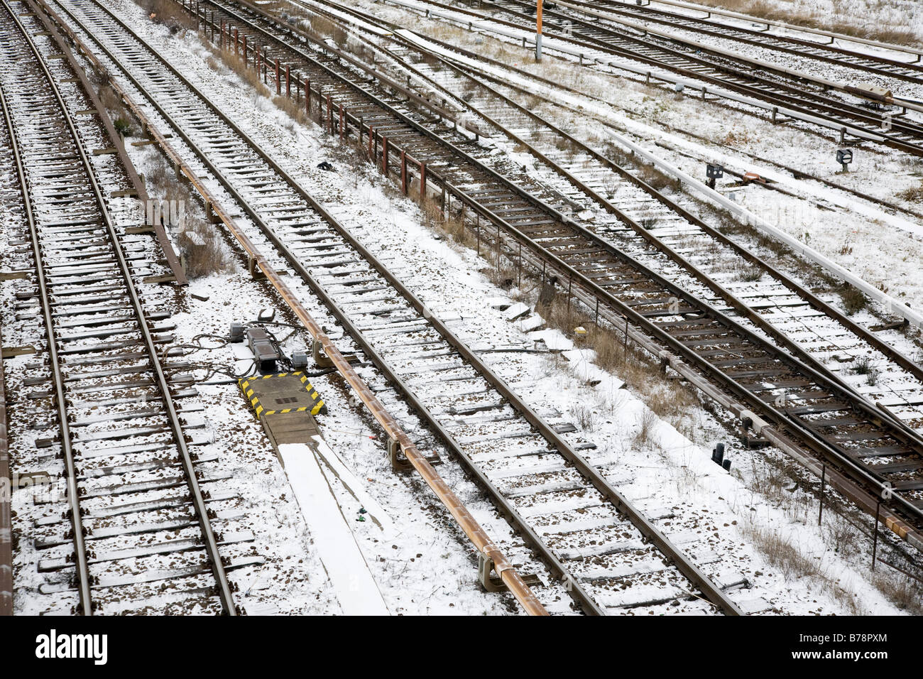 Rail tracks snow hi-res stock photography and images - Alamy