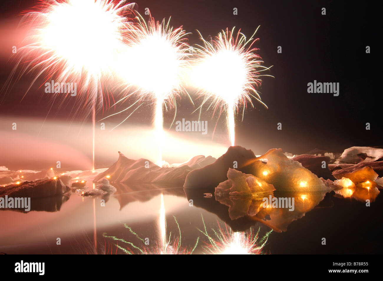Iceland fireworks hi-res stock photography and images - Alamy
