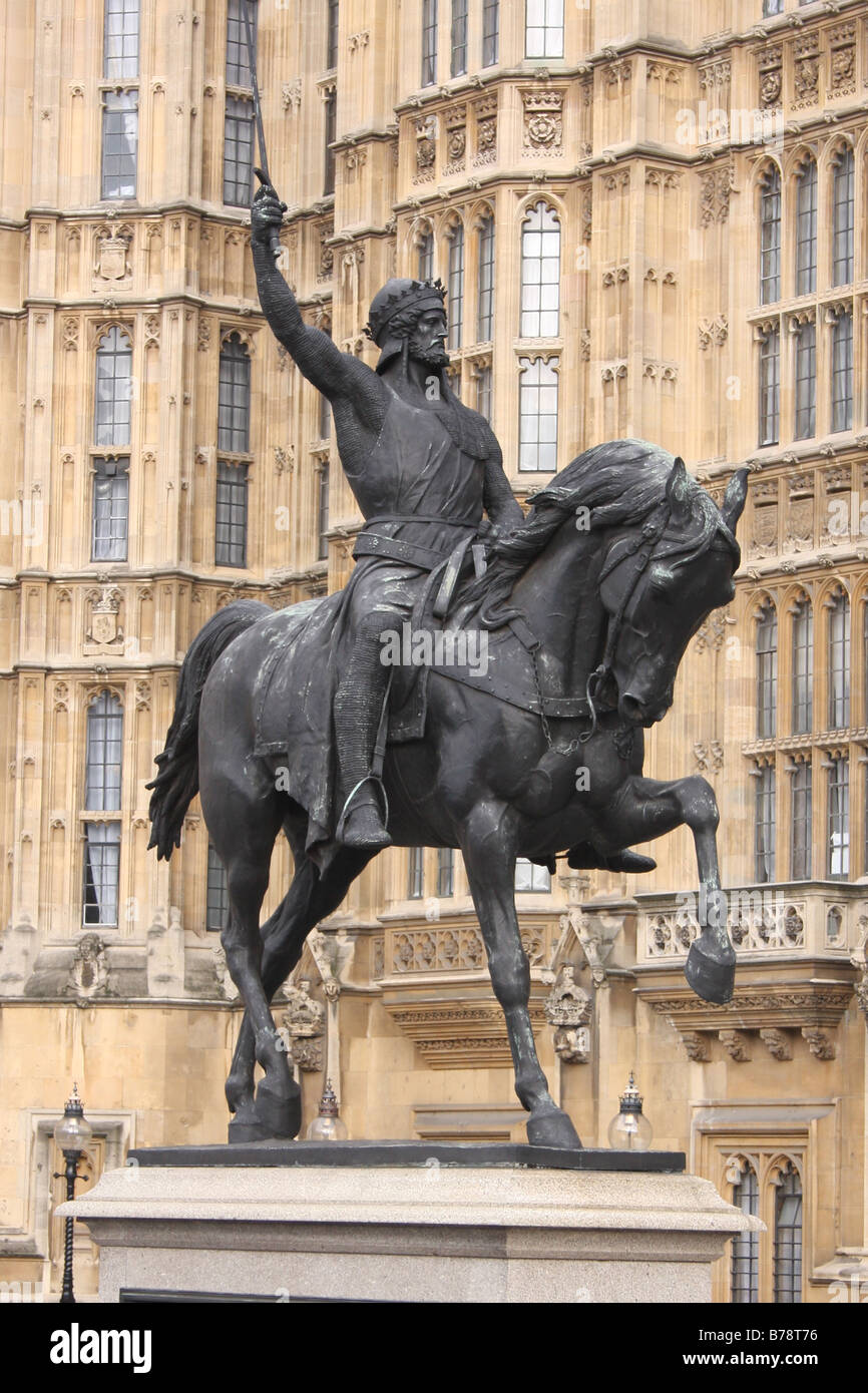 A statue of King Richard the Lion-heart outside the Houses of ...