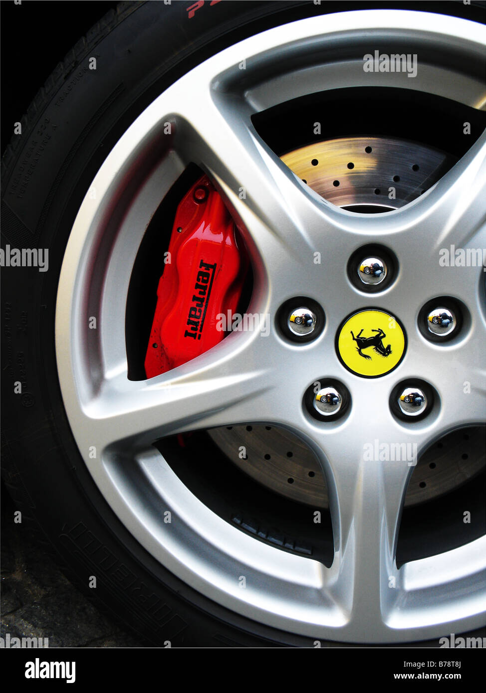 Ferarri Testarossa Wheel Stock Photo - Alamy