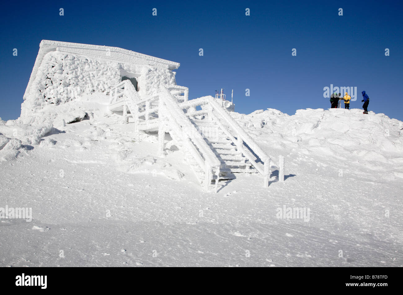 Mount washington observatory winter hi-res stock photography and images ...