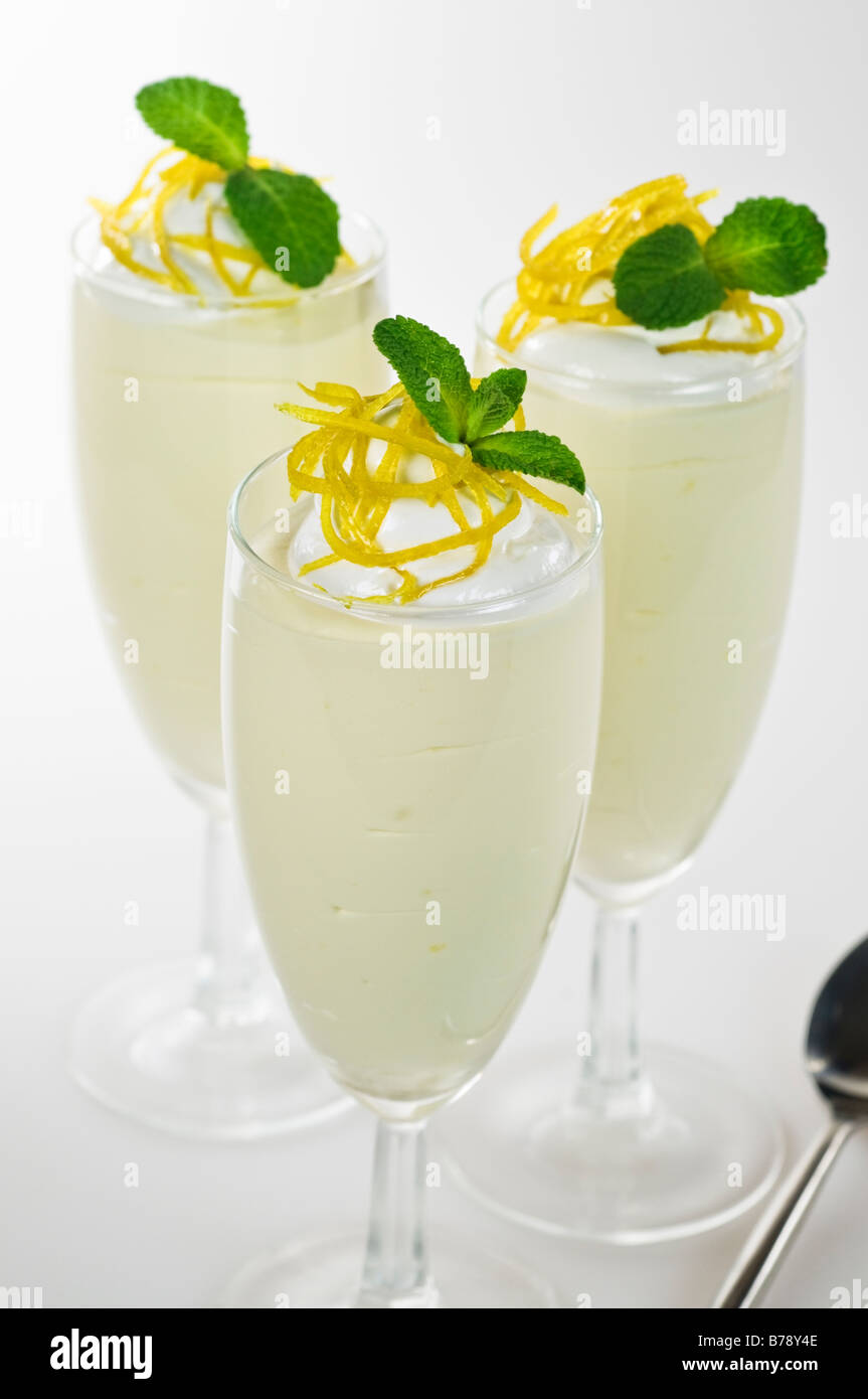 Lemon posset pudding hi-res stock photography and images - Alamy