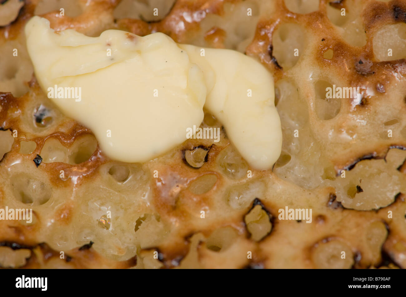 English toasted crumpets hi-res stock photography and images - Alamy