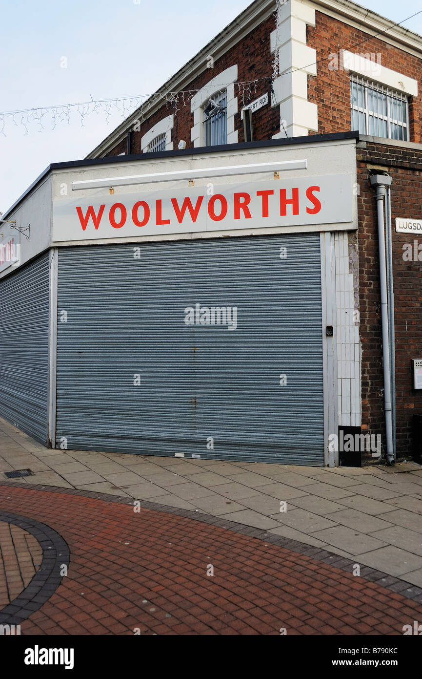 Closed down woolworths in hi-res stock photography and images - Alamy
