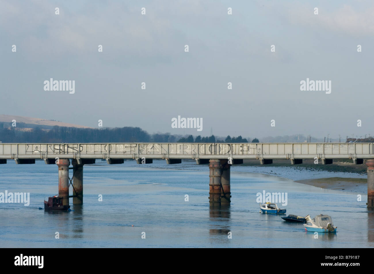 Shoreham railway bridge over the river adur hi-res stock photography ...