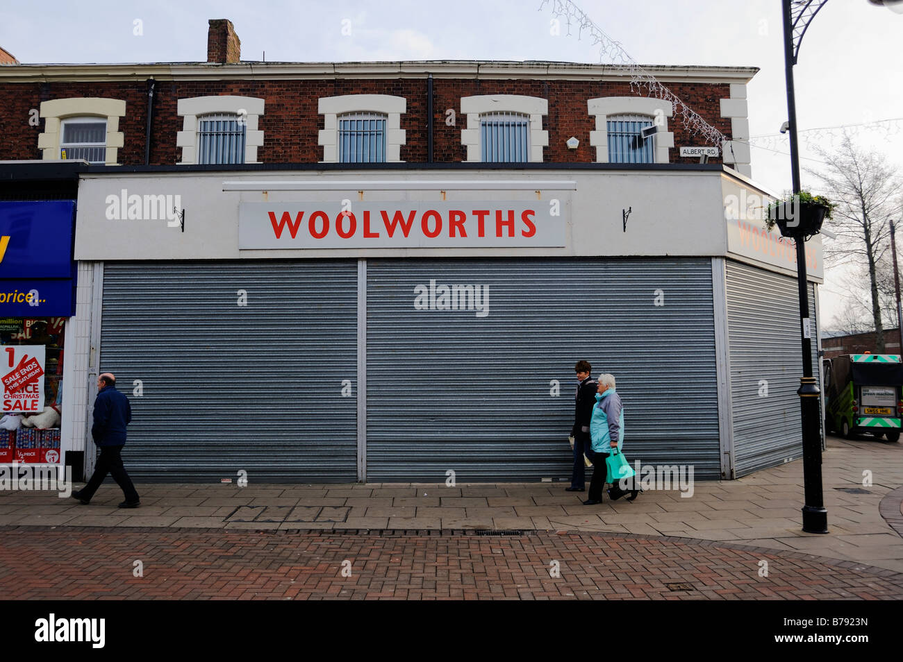 Closed down woolworths in hi-res stock photography and images - Alamy
