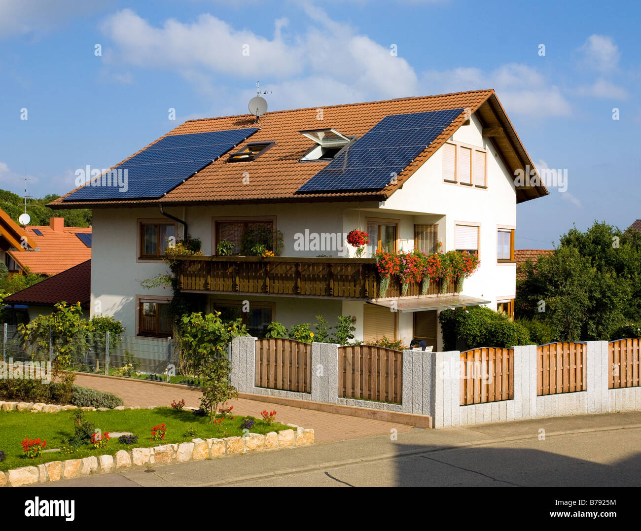 Solar cell power energy hi-res stock photography and images - Alamy