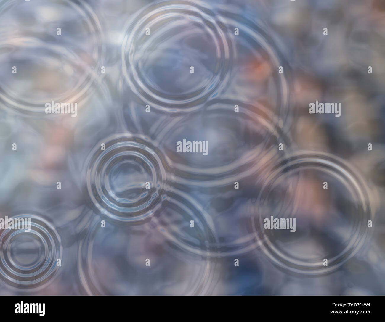 Water ripples circles hi-res stock photography and images - Alamy