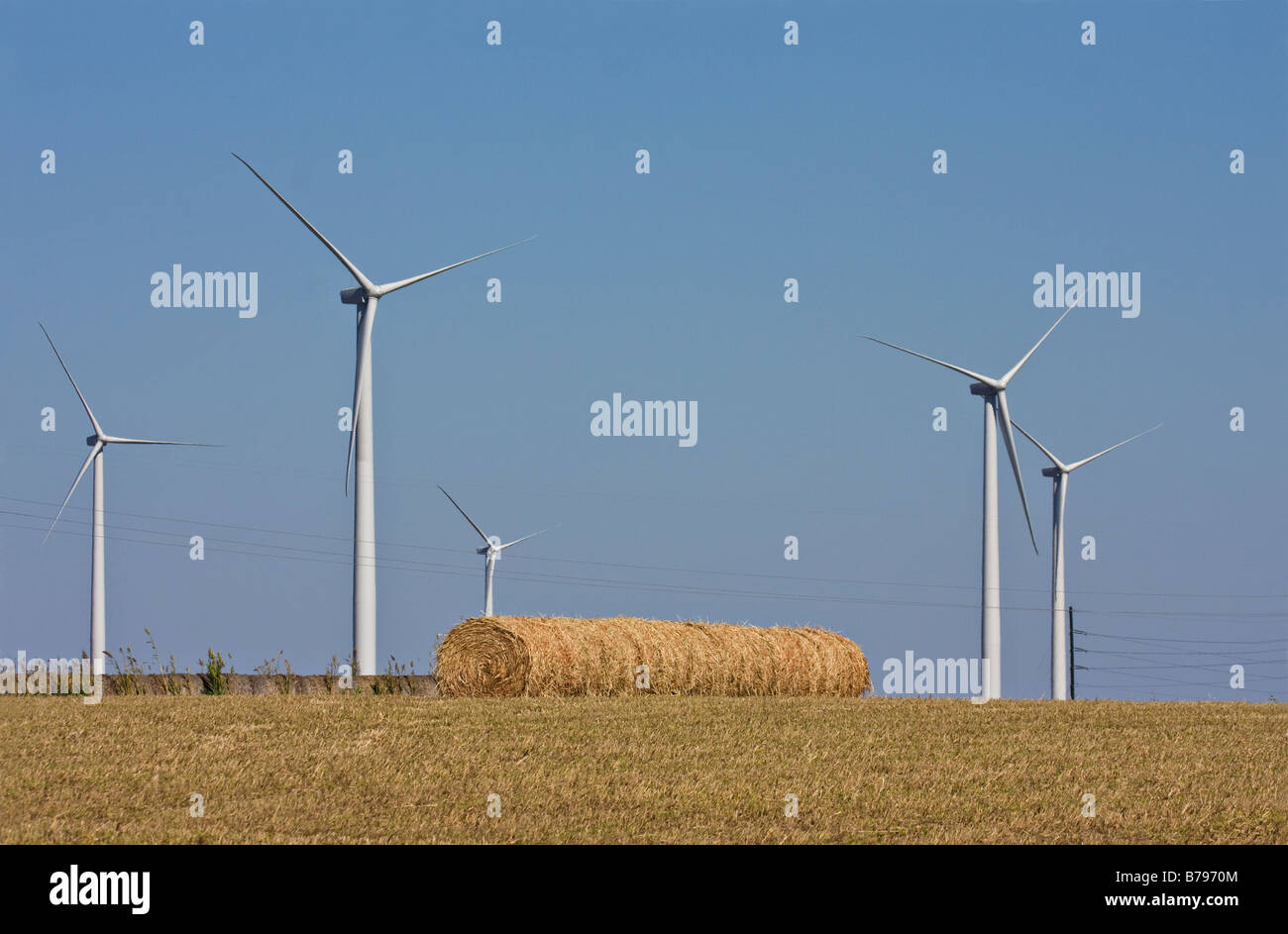 Hay bales and windmill hi-res stock photography and images - Alamy