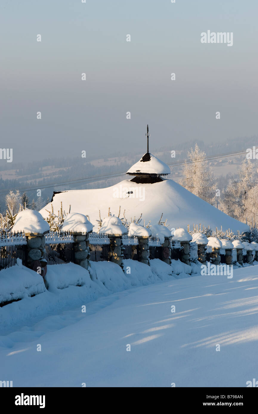 Winter landscape in village of Gliczarow Tatra Mountains Podhale Region ...