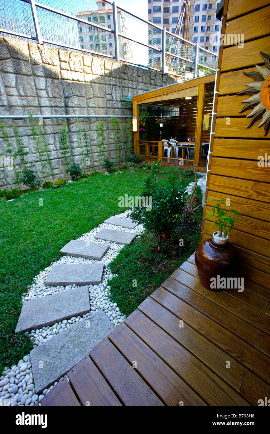 Front yard and footpath Stock Photo - Alamy