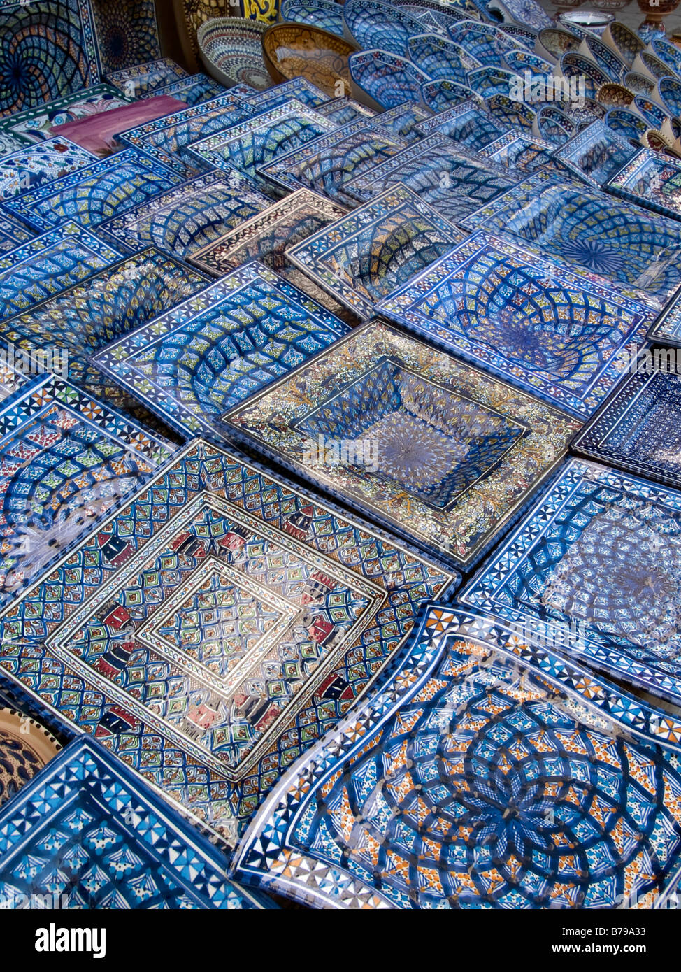 Hand painted pottery china plates hi-res stock photography and images ...