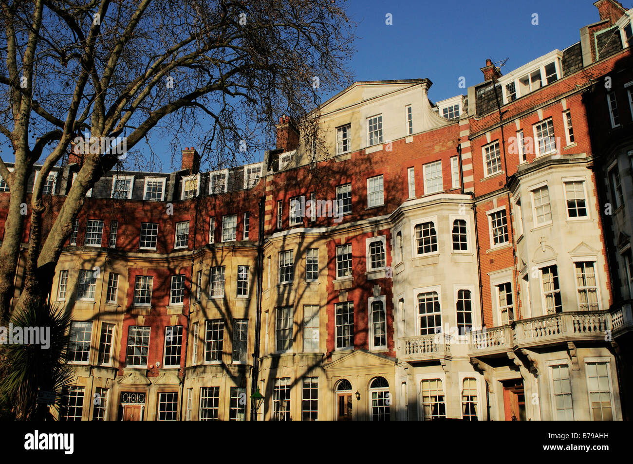 Red brick mansion block hi-res stock photography and images - Alamy