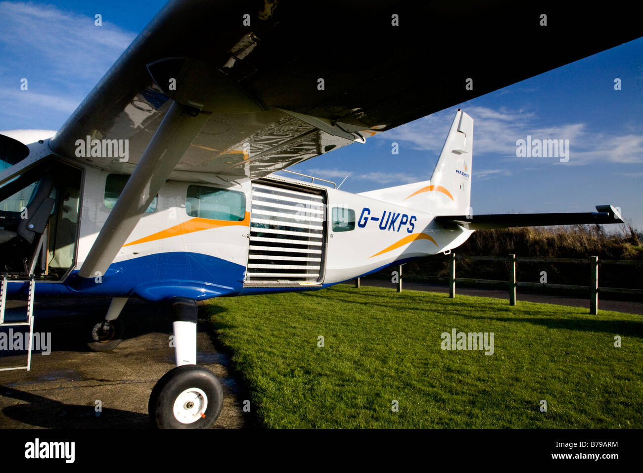 THE UK PARACHUTE SERVICES Cessna Caravan turbine aircraft USED TO CARRY ...