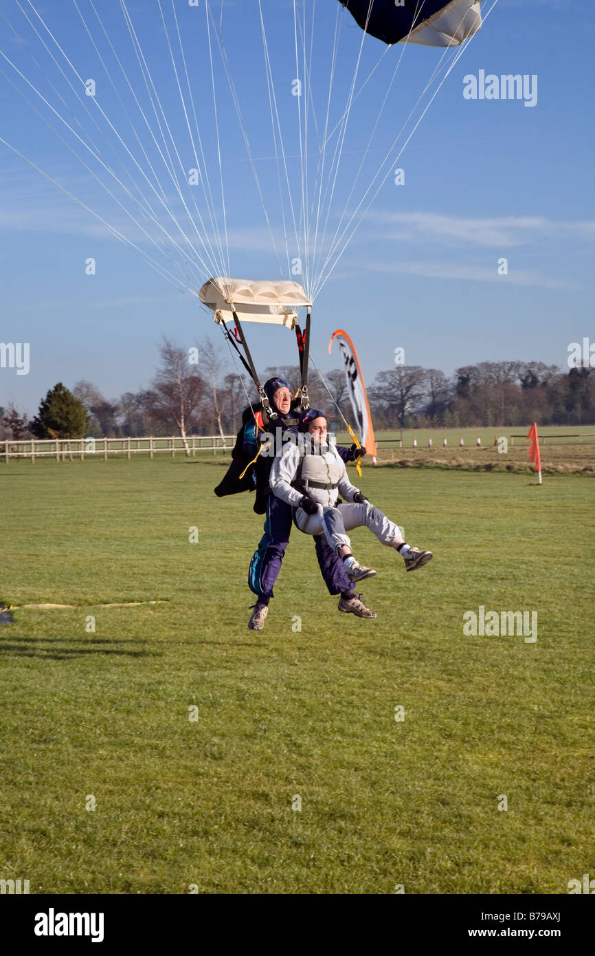Tandem landing hi-res stock photography and images - Alamy