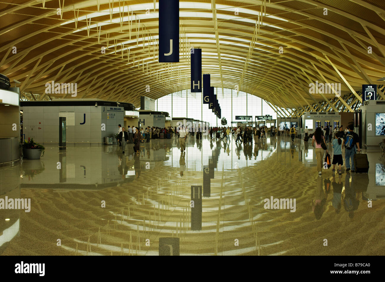 Departures in Terminal 2 Pudong Airport Shanghai China Stock Photo - Alamy