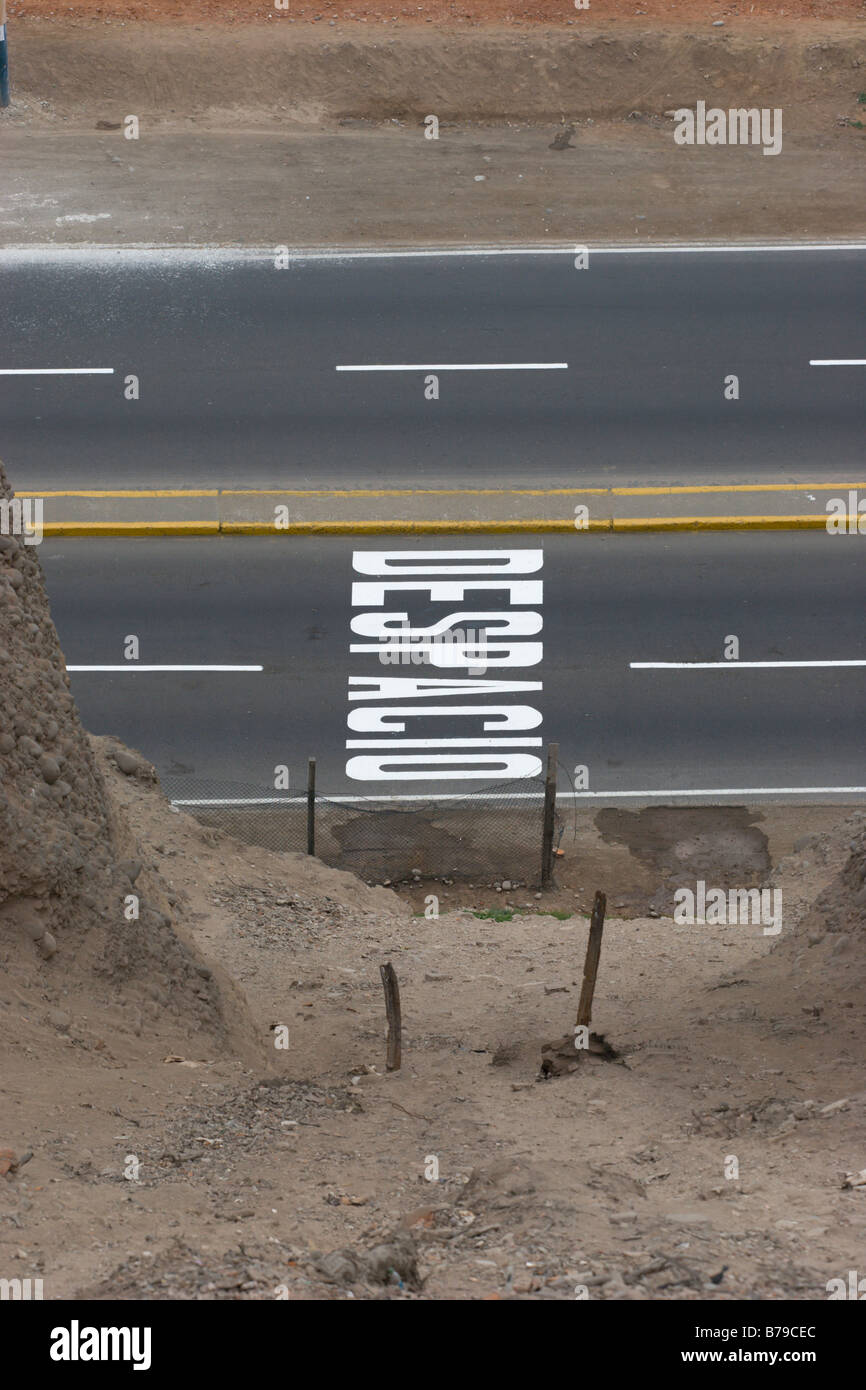 Slow highway hi-res stock photography and images - Alamy