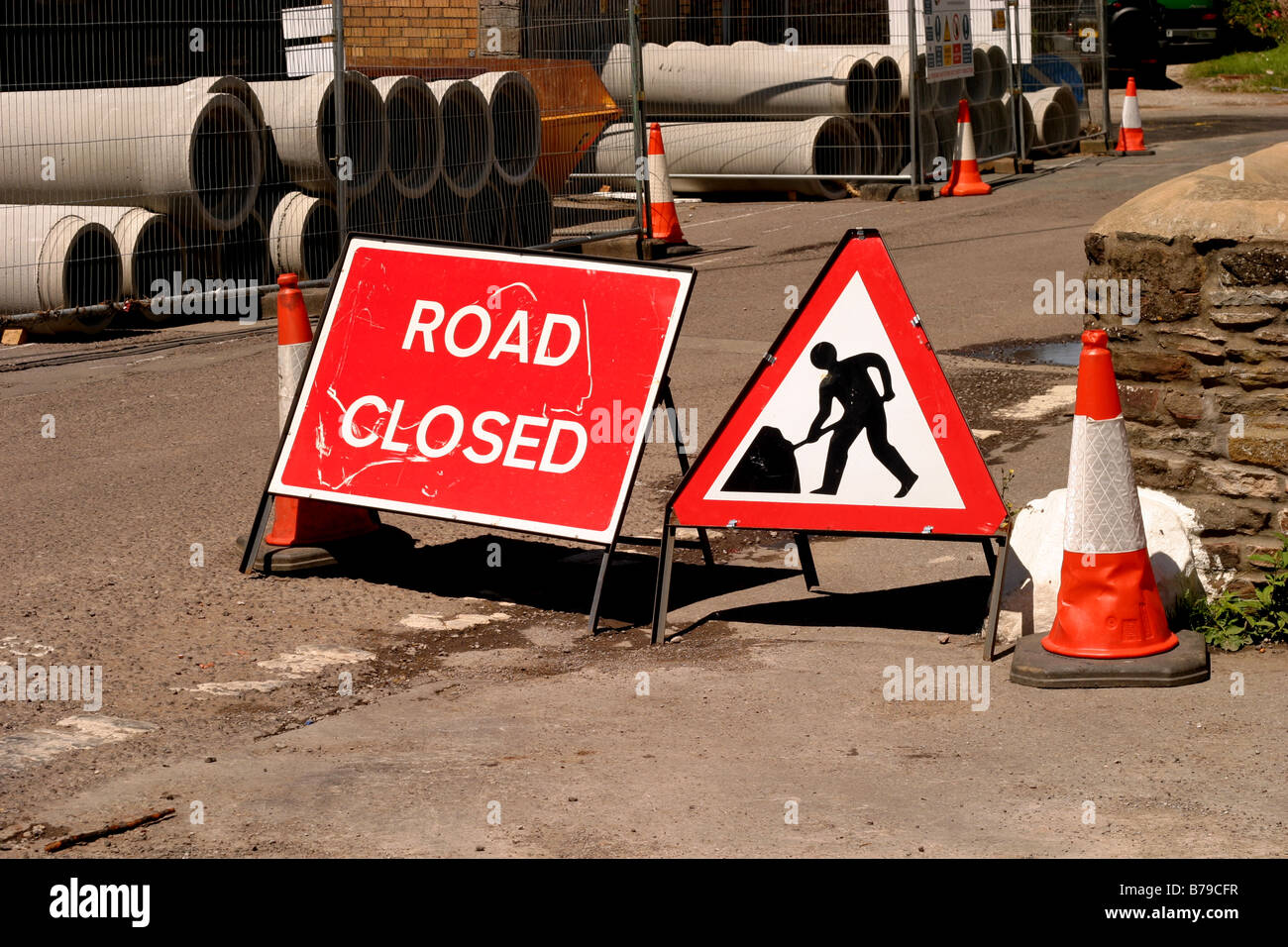 warning signs for highway works Stock Photo - Alamy
