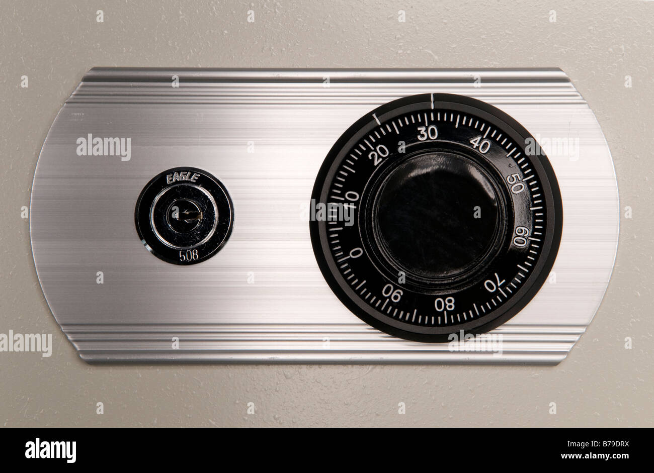 Safe dial hi-res stock photography and images - Alamy