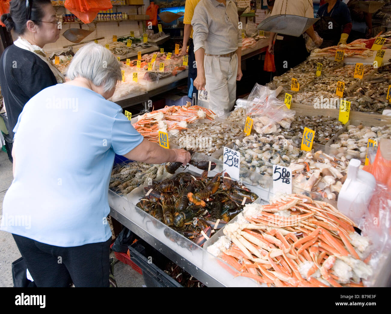 A Chinese grocery market in Chinatown Manhattan New York City The ...