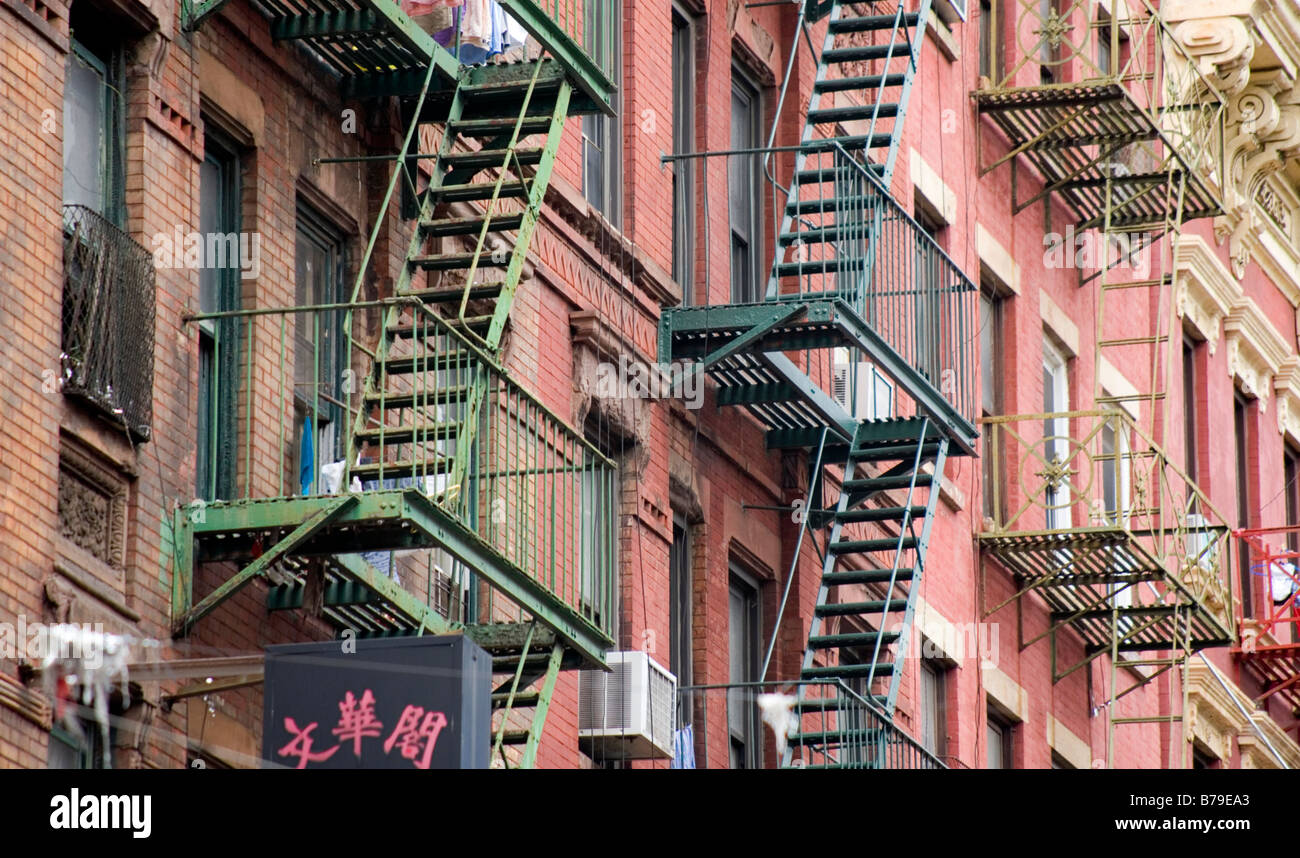 New york city tenement housing hi-res stock photography and images - Alamy