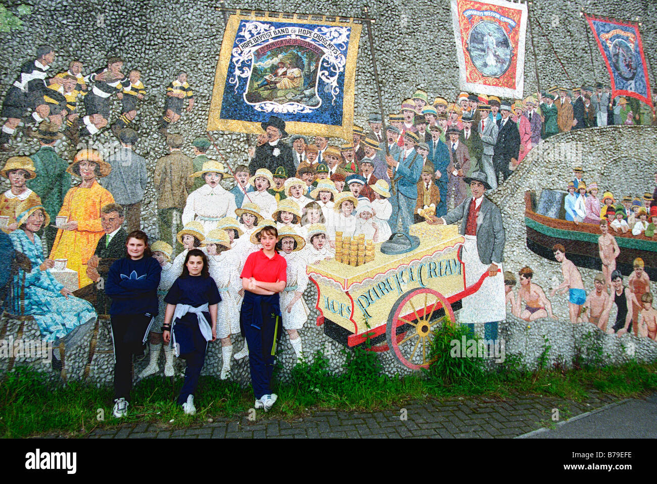 Crosskeys Wales High Resolution Stock Photography and Images - Alamy