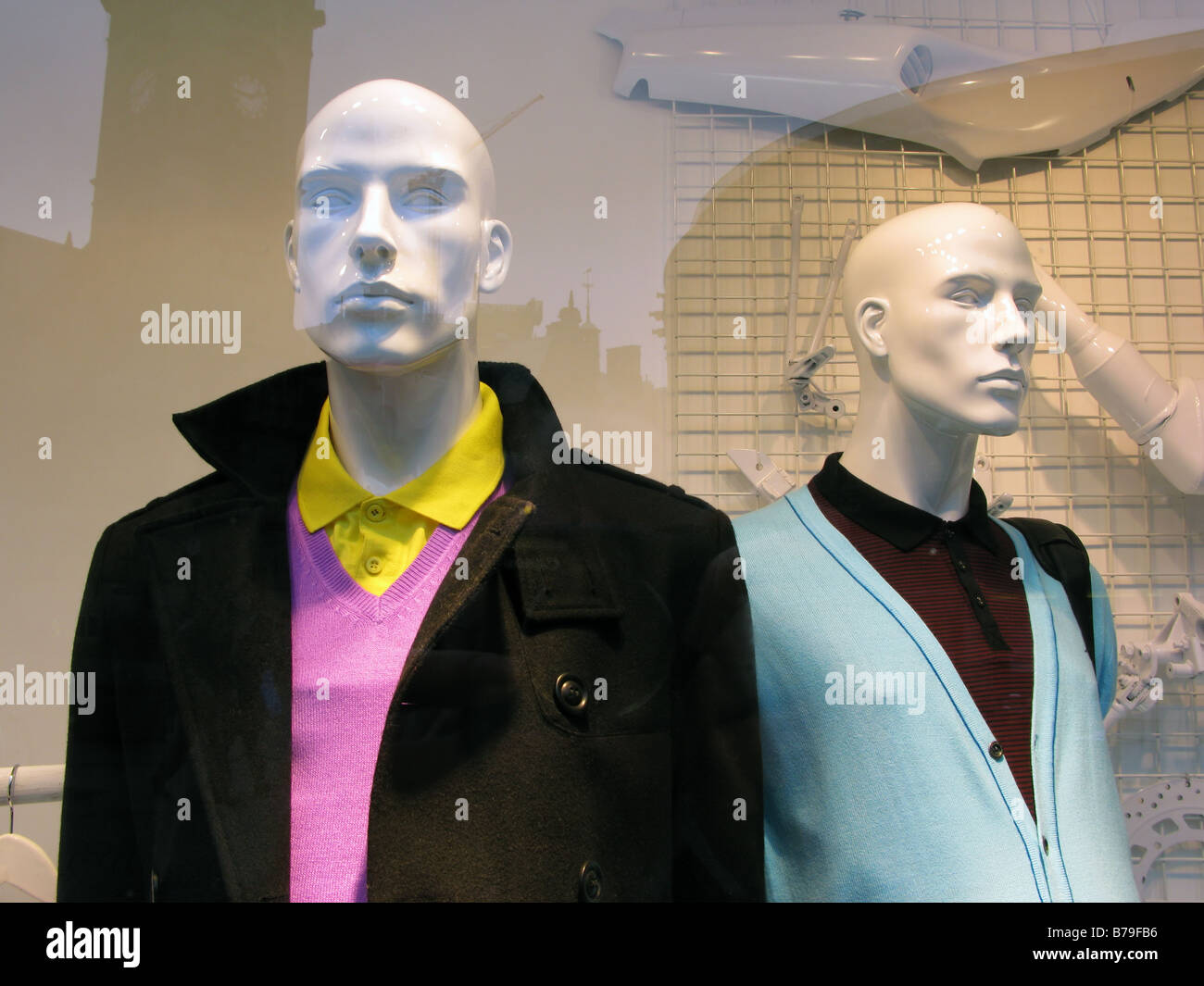 Mens fashion shop window hi-res stock photography and images - Alamy
