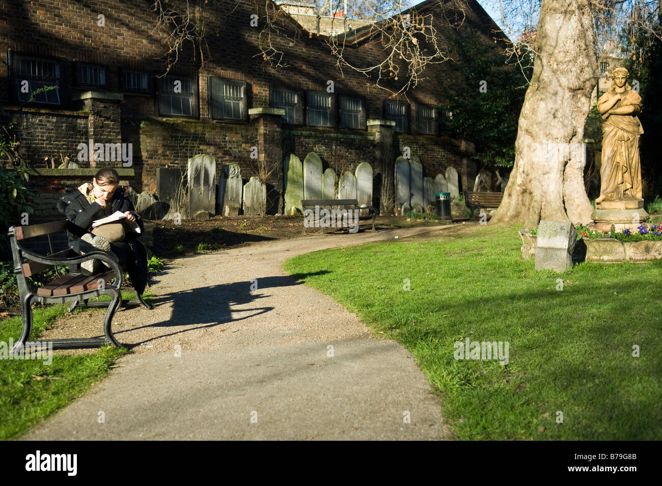 Reading old cemetery hi-res stock photography and images - Alamy