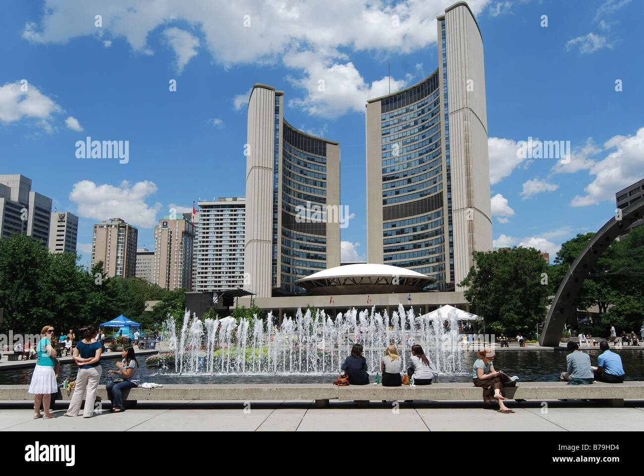 Curved fountain hi-res stock photography and images - Alamy