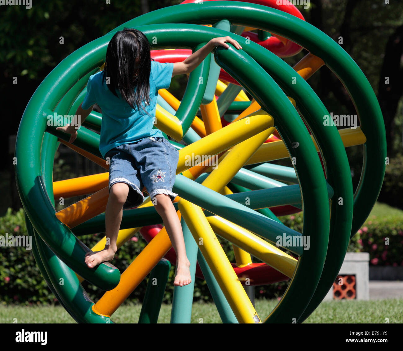 Huge size of DNA model displays in National Museum of Natural Science ...