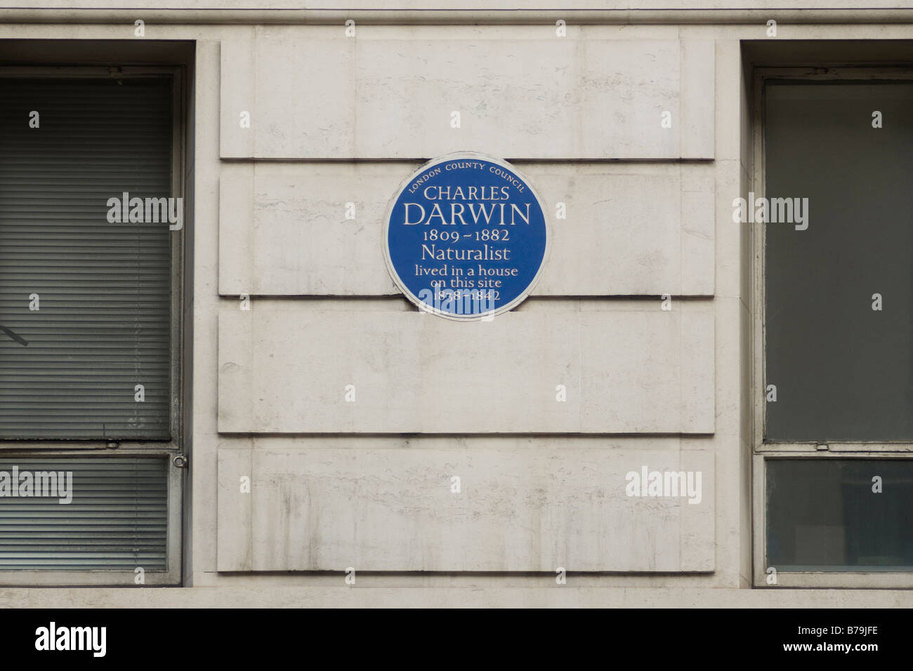 Darwin memorial hi-res stock photography and images - Alamy