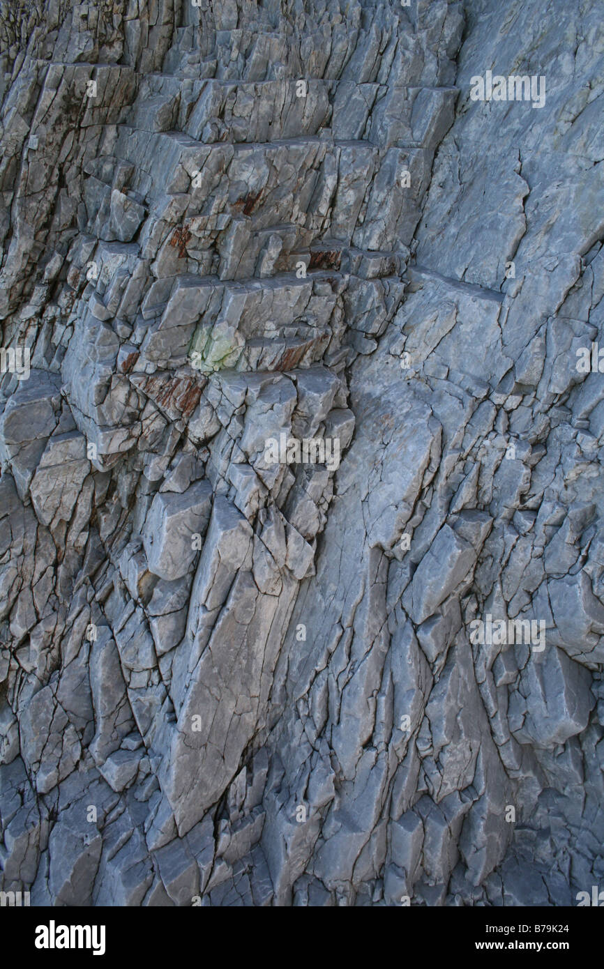 Pebble beach near stone cliff hi-res stock photography and images - Alamy