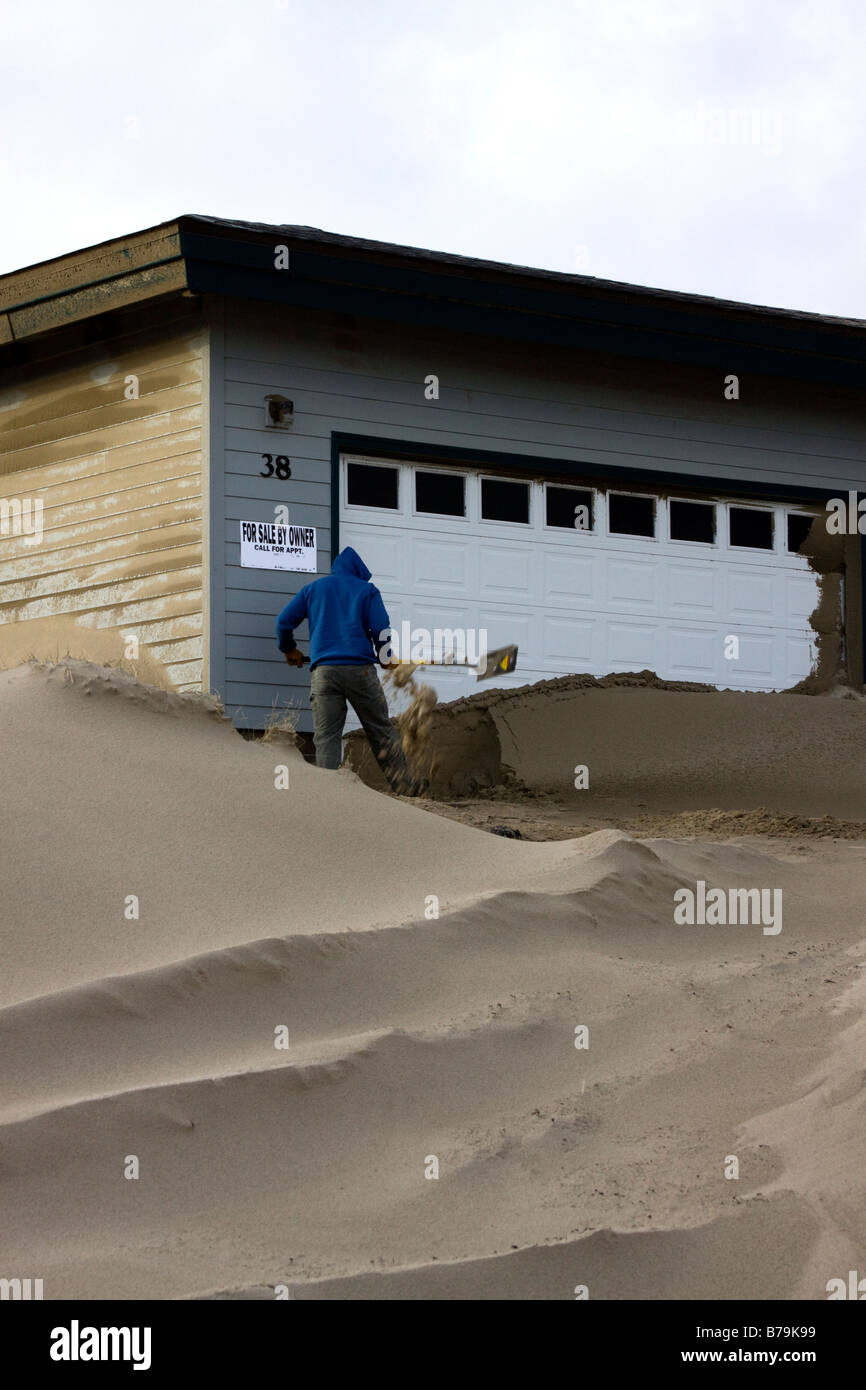 Man sand storm hi-res stock photography and images - Alamy