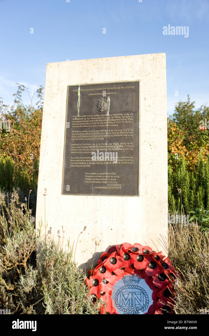 Sundial memorial hi-res stock photography and images - Alamy