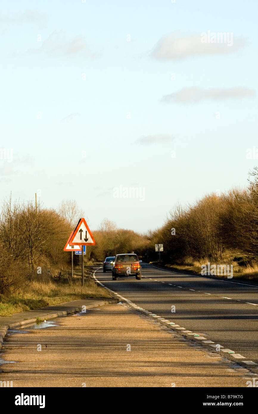 Single carriageway road hi-res stock photography and images - Alamy