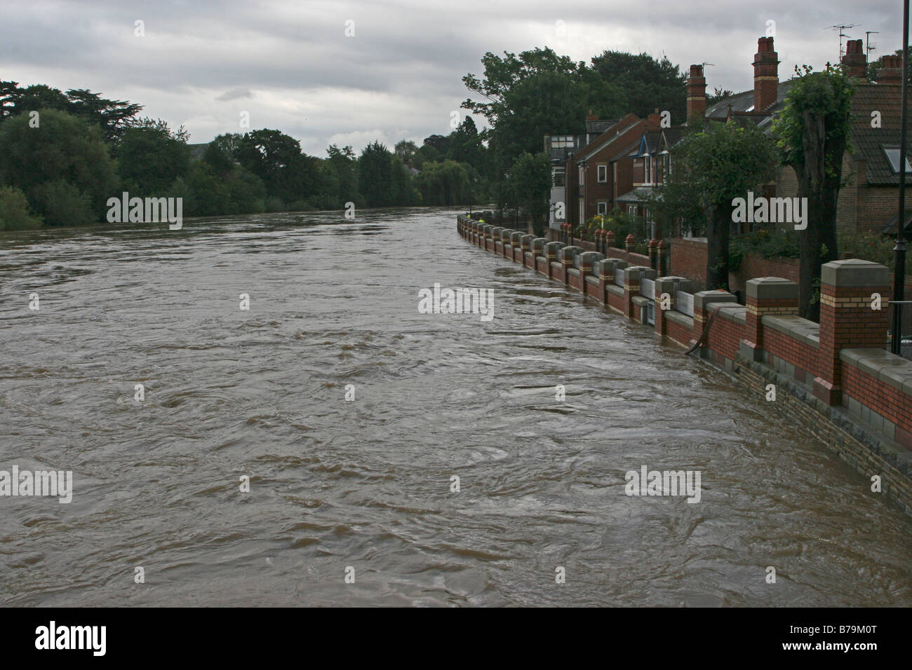 Rain flood defence england hi-res stock photography and images - Alamy