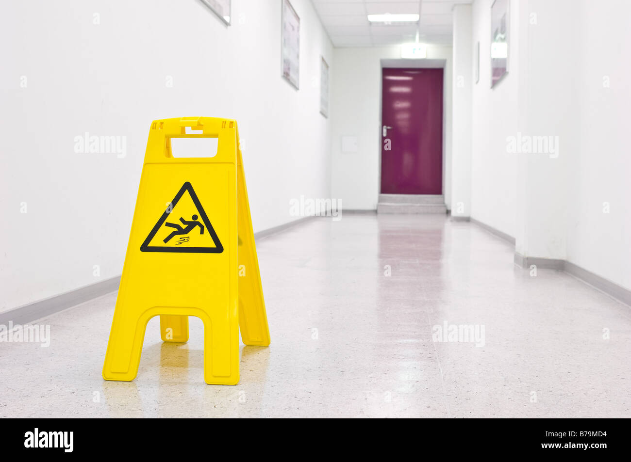 warning sign slippery ground Stock Photo - Alamy